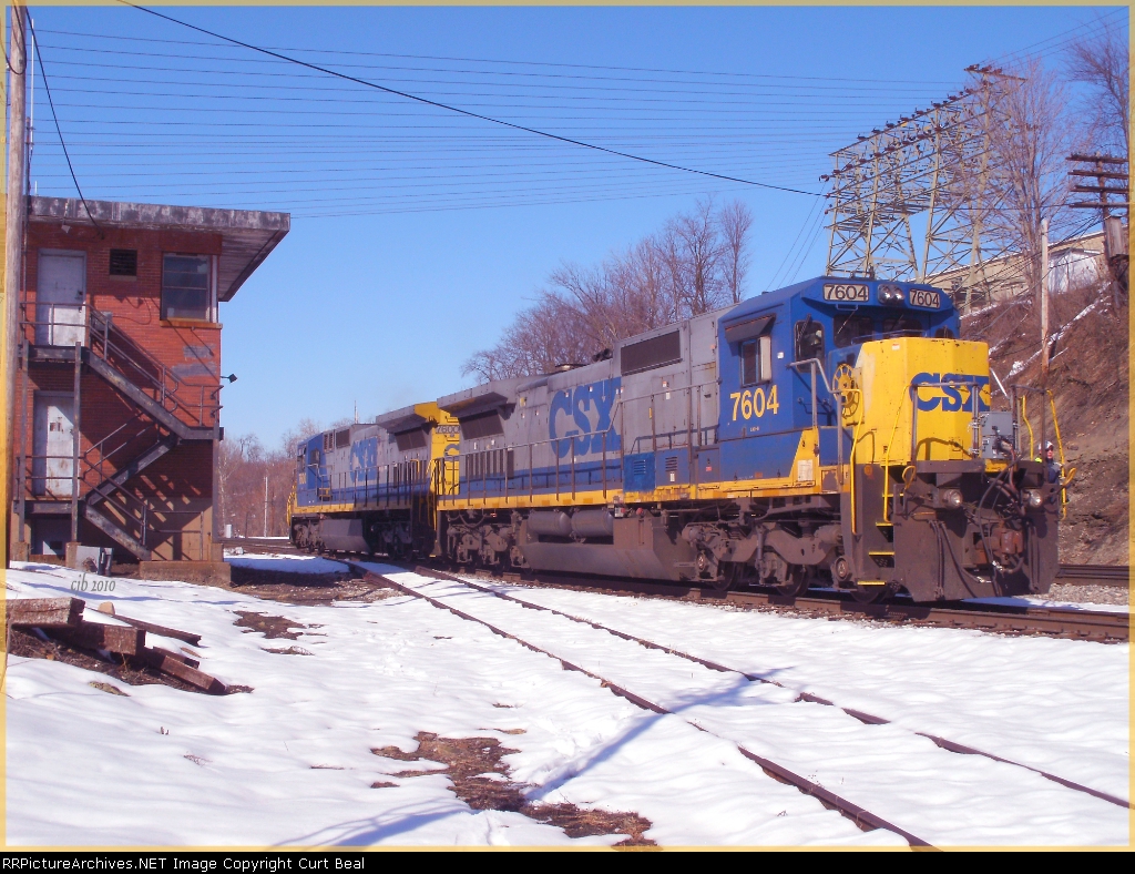 CSX 7604 and 7600